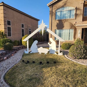 Everyone is Welcome Here Classroom Door Decor || Back to School Door ...