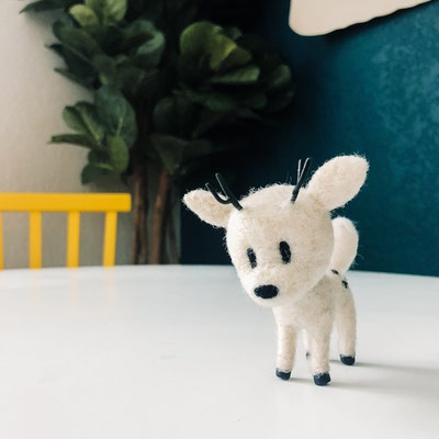 Custom: Felted Deerfox Inspired by Hilda's Twig Order Your Own - Etsy