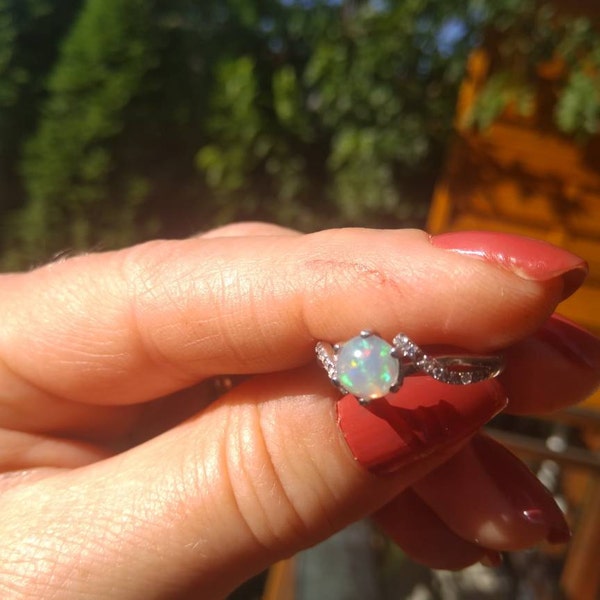Natural 5 Carats Round Snow Opal, Opal With Full Fire Round Opal ...
