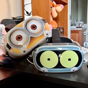 Custom Oculus Quest 2 Headset and Controller Skins - Etsy