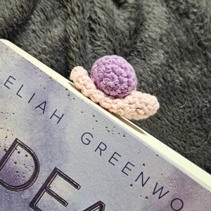 Snail Bookmark PATTERN // Cottagecore Crochet Bookmark Pattern - Etsy