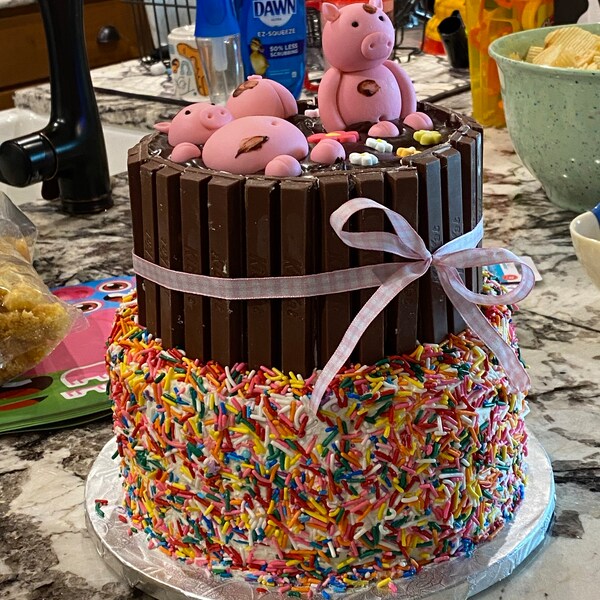 Fondant Pigs Cake Toppers - Fondant Pig in Mud- Fondant Pig - Farm ...