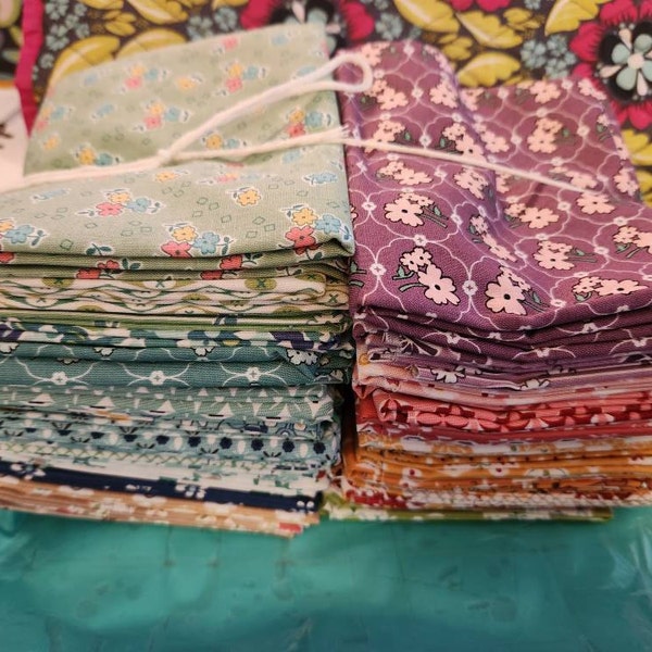 HONEY BEE Wildflowers Parchment off White - My Minds Eye - Low Volume ...