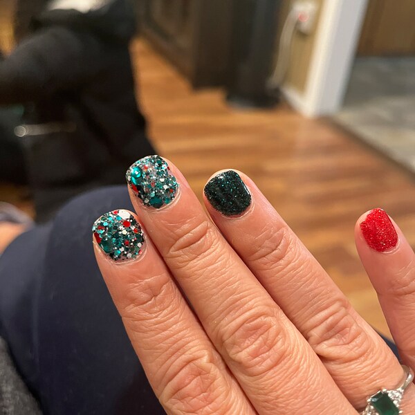 Mistletoe Kisses- Dip Powder, Dip Powder for Nails, Acrylic, Holiday ...