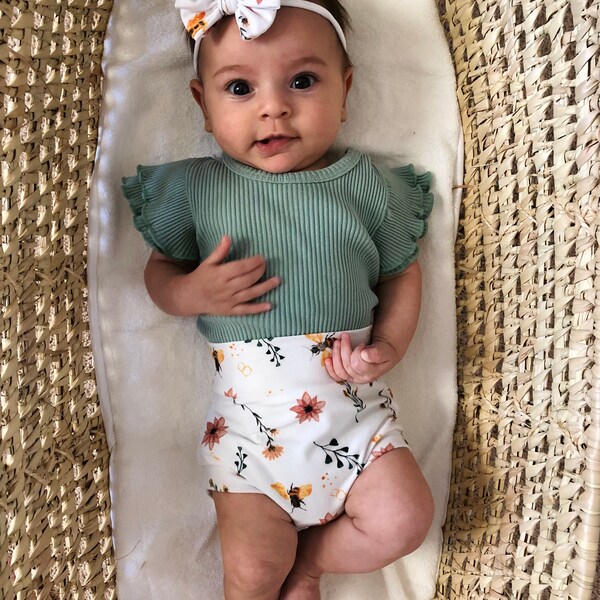 Groovy Skeleton Halloween Bummies and Bow Set, High Waisted Bummies, High Waisted Shorts, Top ...