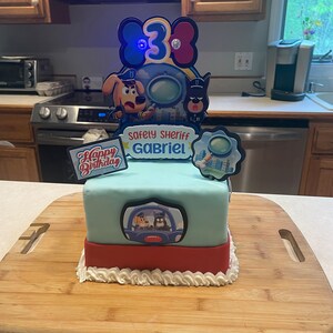 3D Cupcake Topper Inspired in Safety Sheriff Labrador personalized ...