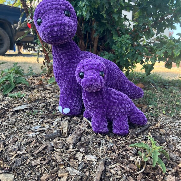 Mama & Mini Brontosaurus Crochet Pattern – Low Sew Dinosaur Amigurumi ...