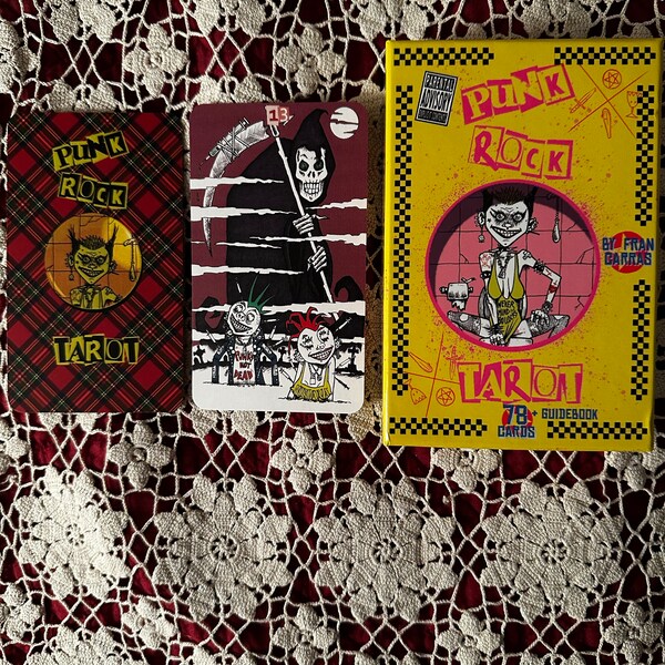 FREAK SHOW Circus TAROT. 78 Cards. Magenetic Box Edition. Red Gilt Edge ...