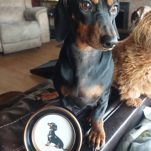 Chocolate Lab Dog Art Print | Vintage Style Round Frame | Chocolate ...