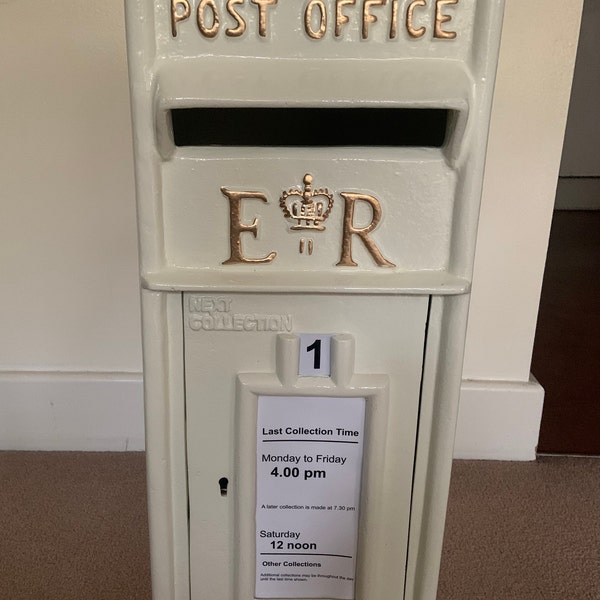 Elizabeth Regina Red ER Post Box - Etsy