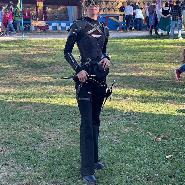 Costume Leather Set Larp Ranger, Pauldrons Gorget Bandolier Bracers ...