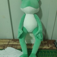Stuffed Frog PDF Sewing Pattern & Tutorial Stuffed Animals Plush Toys ...