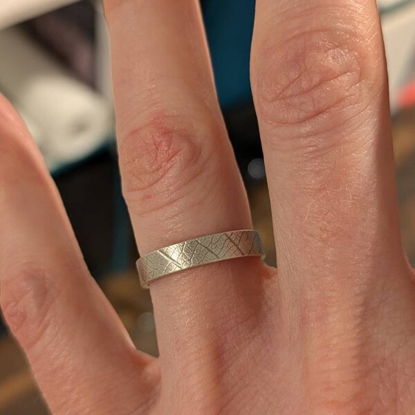 Vetustas Ring, Solid 9ct White Gold Minimalist Ring, Hand Textured Gold ...