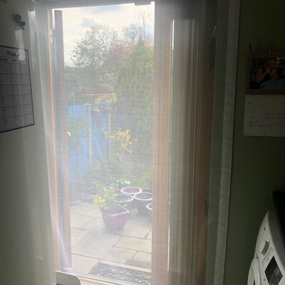 Small Custom Flat Cats Window Screens Mesh Window Protection for Cats ...