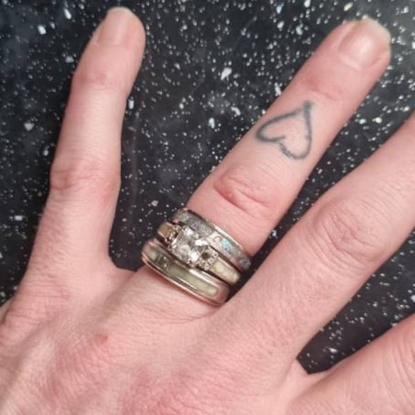 Teardrop Keepsake Memorial Ring - Ashes Keepsake Ring - Cremation Ash ...