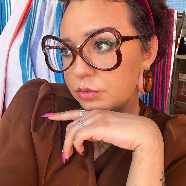 Plugs Tunnel[amber Color]-plugs Custom/plugs Smoke/plugs Resin - Etsy