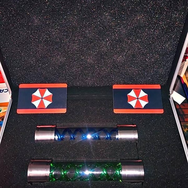 Umbrella Suitcase T Virus Vial Display Case Cosplay Resident Evil Prop ...