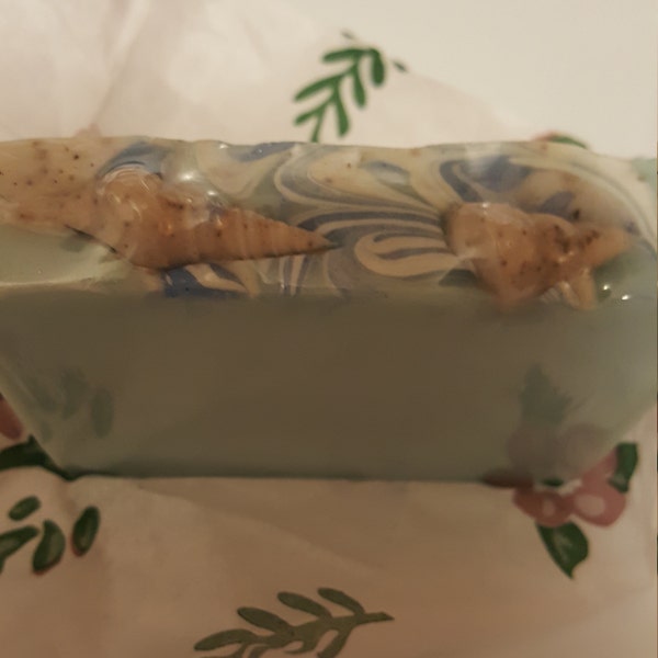 Beach Soap With a Fresh Water Scent Comes With Small Seashell Soap ...