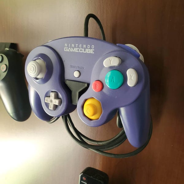Gamecube Controller Wall Mount - Etsy