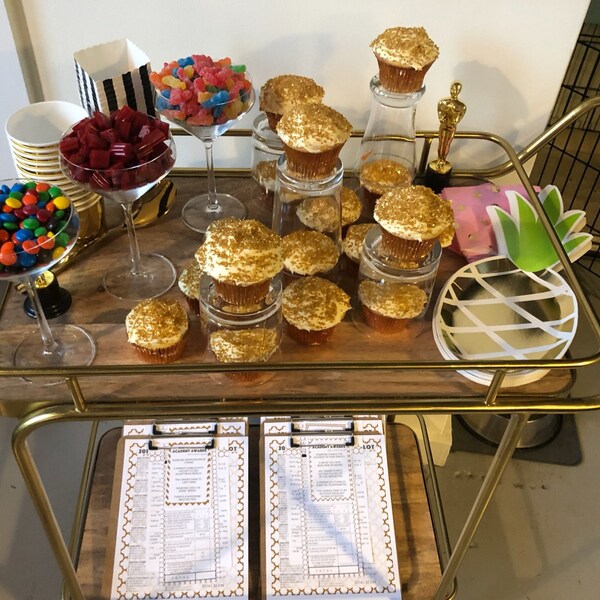 Seinfeld Party Invitation // Seinfeld Theme Party // Custom Invitation ...