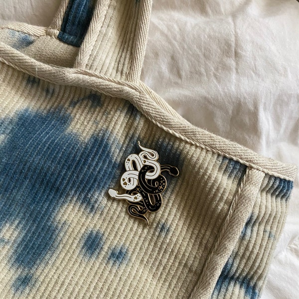 Black and White Snake Enamel Pin Gothic Pin Animal Pin Reptile Pin ...