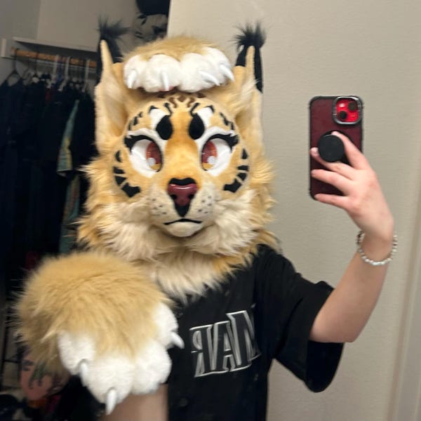 Furry Paws With Star Pattern and Colorful Style | Fluffy Fursuit ...