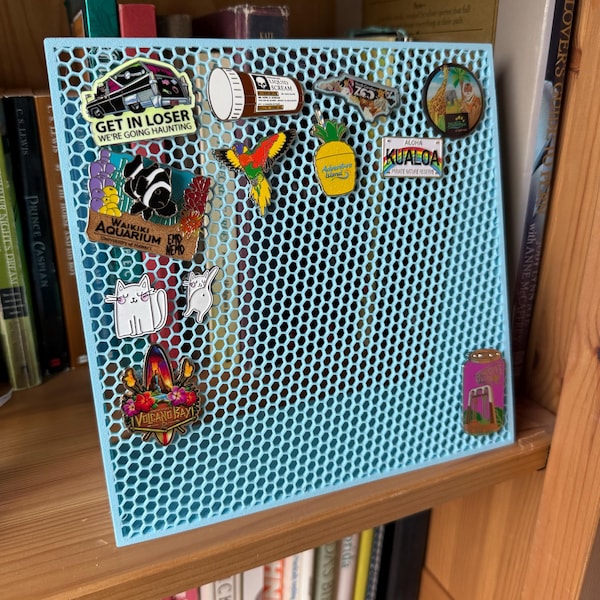 3D Printed Pin Display Board: Enamel Pin Collector - Etsy