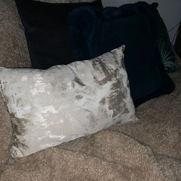 Style No. 32 - Luxury Champagne Scatter Cushions, Sofa Set, Bed Set ...