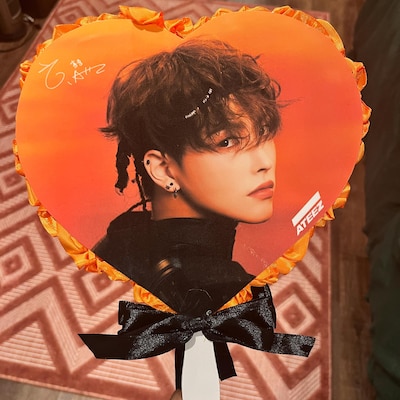 Ateez Seonghwa Photo KPOP Picket / Fan With Ruffles - Etsy