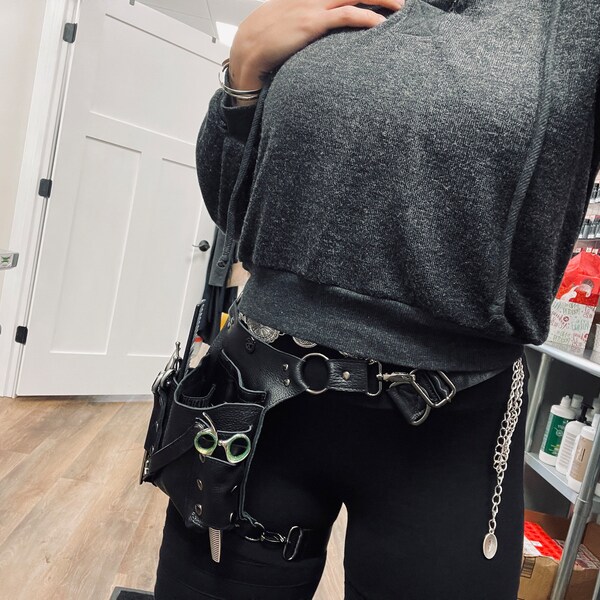 Magnetic Gauntlet // Shear Holster // Leather Bracer // Cosplay - Etsy