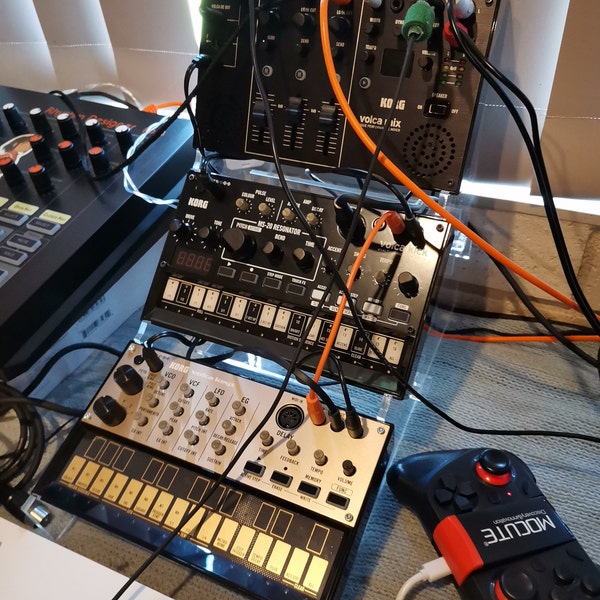 Korg Volca 3 Tier Perspex/acrylic Synth Holder/stand - Etsy