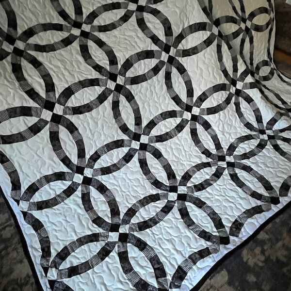 Quilt Black and White Single Irish Chain Queen Made to Order - Etsy Canada