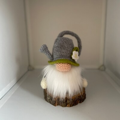 Crochet Pattern Watering Can Gnome, Garden Gnome PDF Tutorial, Spring ...