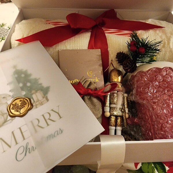 Aesthetic Gift Box, Christmas Gift Box, Wedding Gift Set, Gift Box for ...