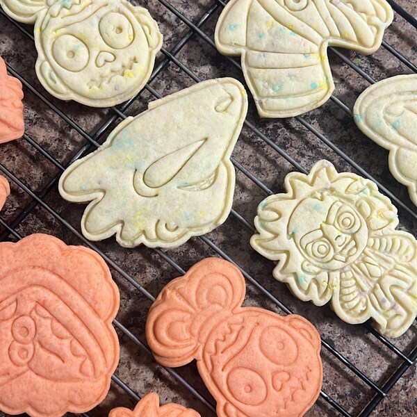 Rotating Wooden 8 Layers Shoe Rack 360 Degrees Space Saving Shoe ...