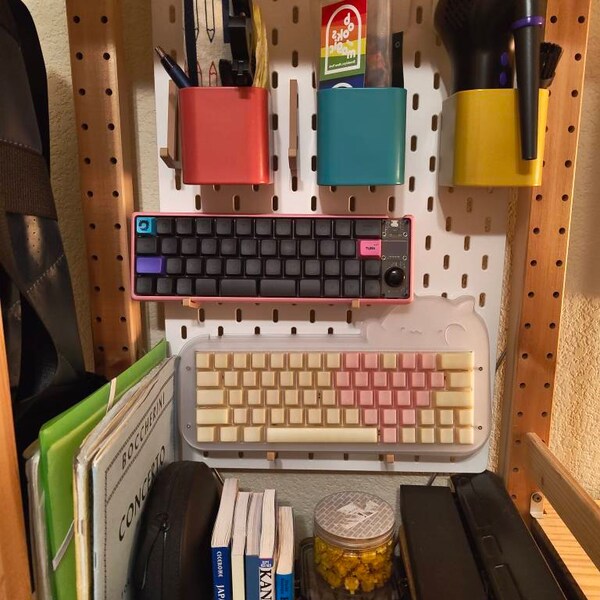 Keyboard Display Hook for IKEA Skadis | Mechanical Keyboard Pegboard ...