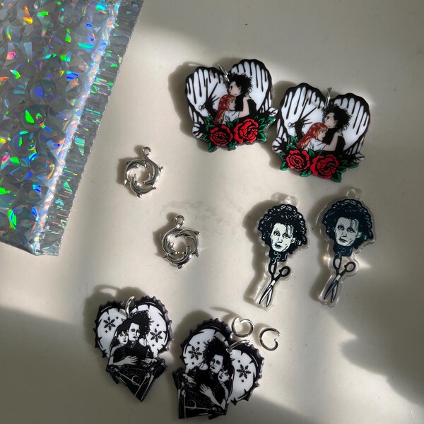 Black and Red Halloween Acrylic Charms Call Me Horror Queen Heart OUIJA ...