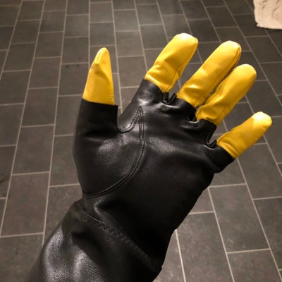 Mandalorian Inspired Whistling Birds & Flamethrower Wrist Gauntlet ...