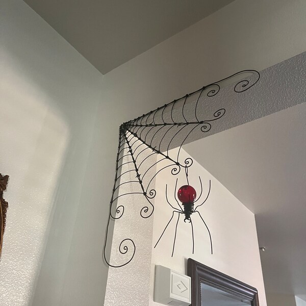 18" Barbed Wire Corner Spider Web With Red Spider - Etsy