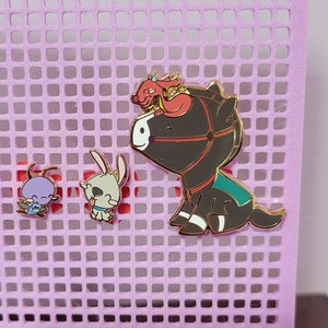 One in a Chameleon Pins, Tangled Pins, Pascal Pin, Rapunzel and Pascal ...