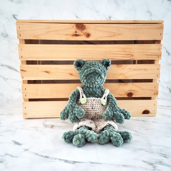 Herbert the Frog Crochet Pattern – Low Sew Doll With Overalls (PDF ...