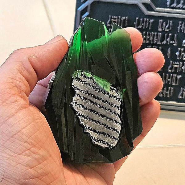 Tron Disc 2.0, Premium - LED Light up Tron Legacy Identity Disc ...