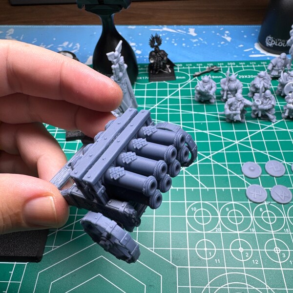 Dwarf Tank - Kyoushuneko Miniatures - Etsy