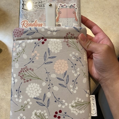 Kindle Paperwhite Sleeve Padded Friends Kindle Sleeve - Etsy