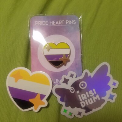 PRIDE Nonbinary Enby Sparkling Heart Emoji Enamel Pin - Etsy UK