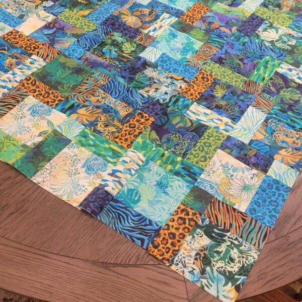 Partial Eclipse Quilt Pattern in Two Sizes Robin Pickens RPQP-PE155, Charm Pack and Layer Cake ...