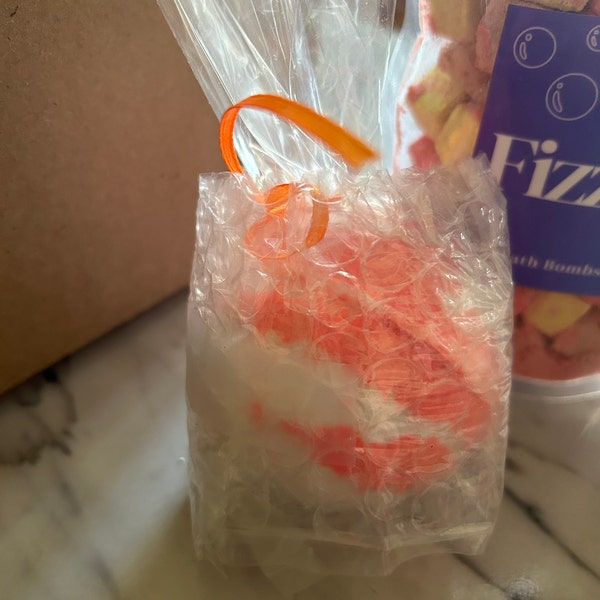 Finding Nemo Limited Drop, Bath Bomb With Toy, Bath Bomb for Kids ...