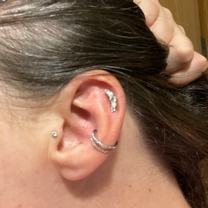 ASTM F136 Titanium Gem and Smooth Crossover Conch Clicker - Etsy