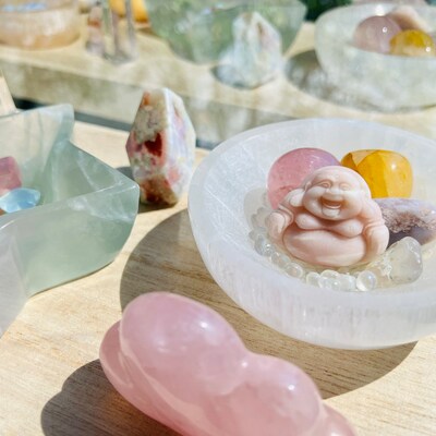 Rose Quartz Clam Shells With Aura Rose Quartz Mini Sphere - Etsy