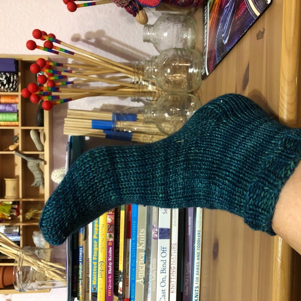 KNITTING PATTERN ⨯ Beginner Socks Knit Pattern ⨯ Cozy Boot Socks ...